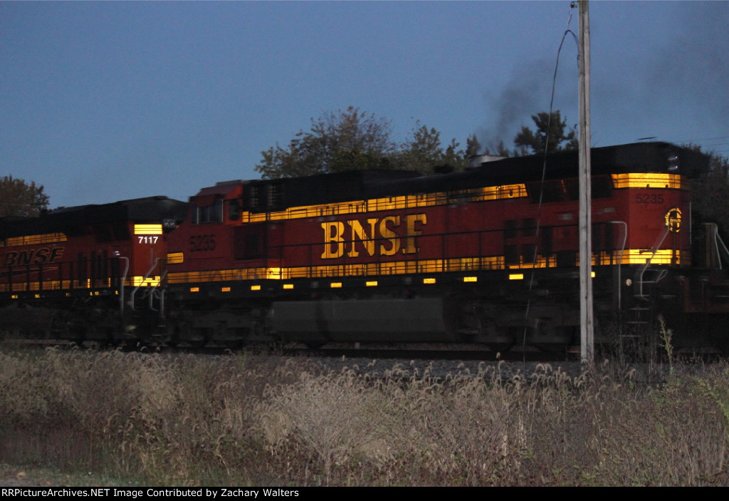 BNSF 5235